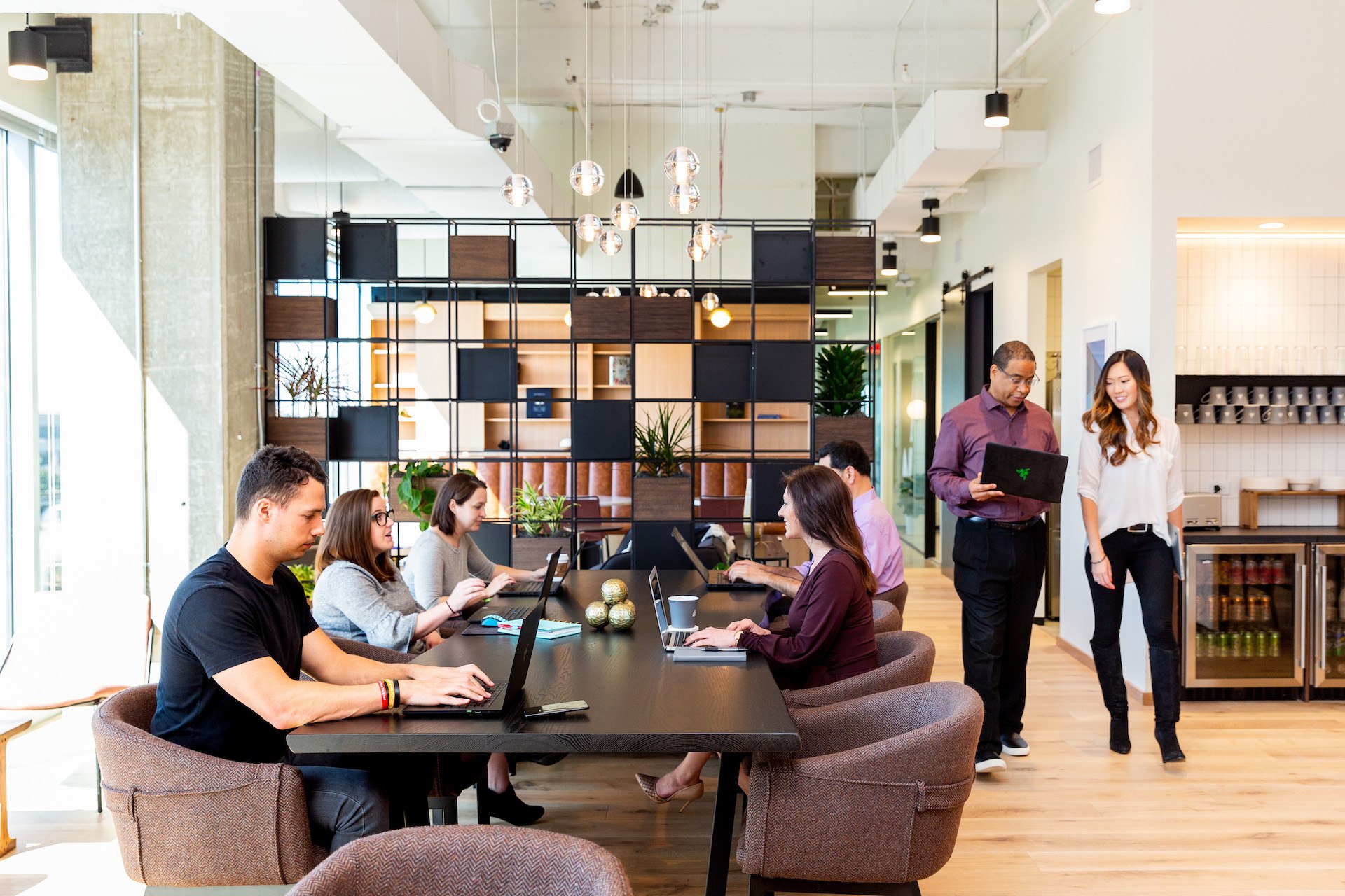 Creating a Tight Knit Culture for Distributed Teams | Industrious Office