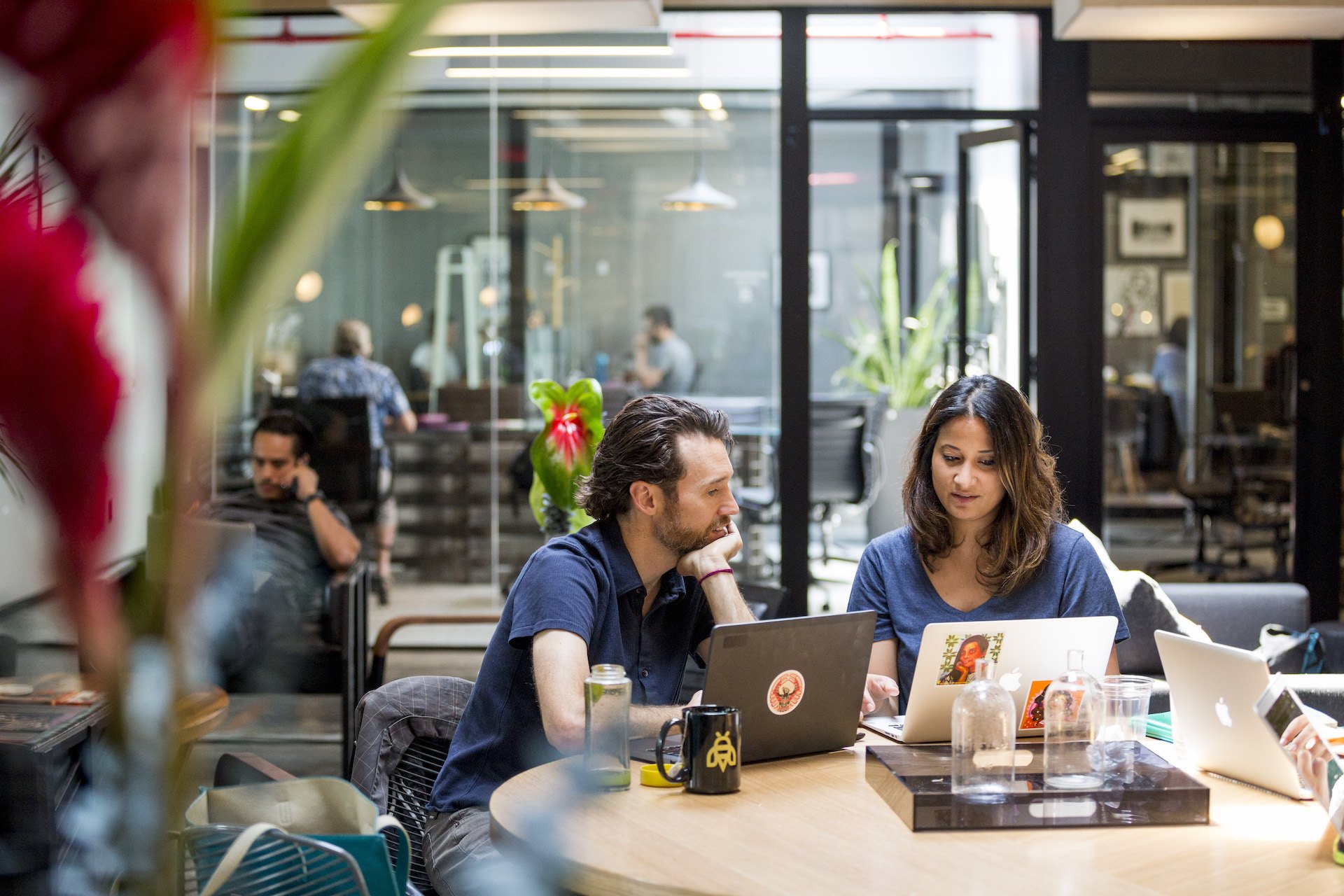 The Pros and Cons of Switching to a 4-Day Workweek | Industrious Office